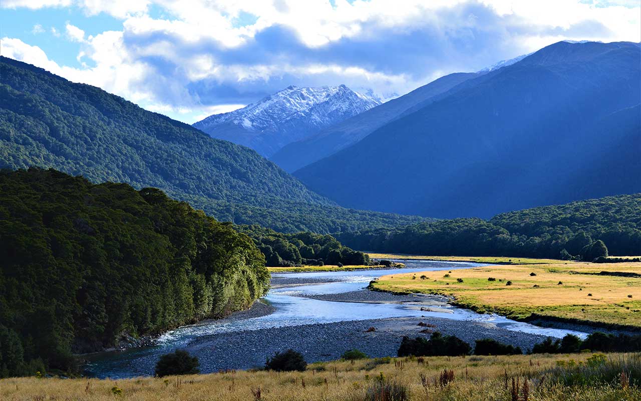 Haast Pass - voyage, circuits, guide, activités | New Zealand Roads