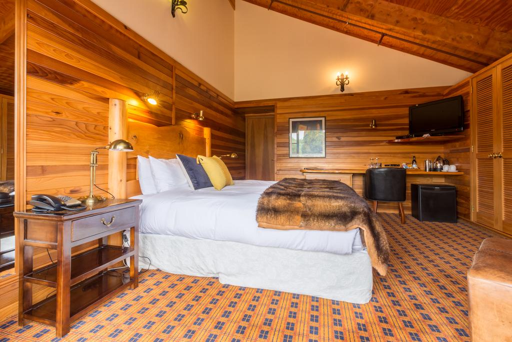 The Powderhorn Chateau - Parc National Tongariro |New Zealand Roads